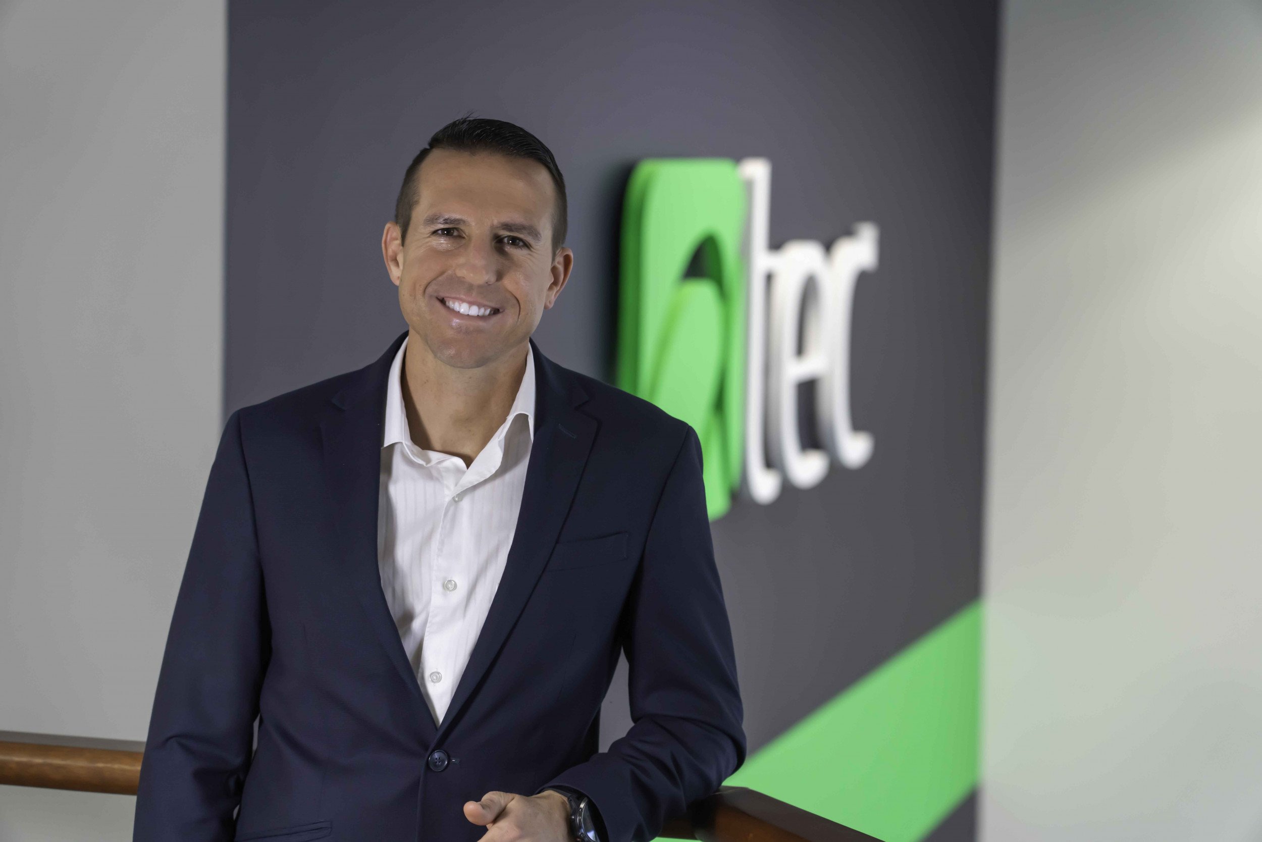 About EOS - EOS imaging